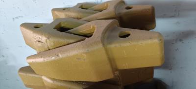 China 208-939-3120 Bucket Teeth Adapter With 50mm/60mm Opening Hight Casting Adapter for sale