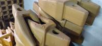 China 208-939-3120 Bucket Teeth Adapter With 50mm/60mm Opening Hight Casting Adapter for sale