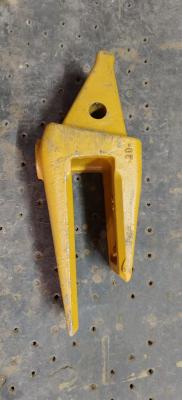 China 2713-1273 DH420 /DH500 Digger Bucket Tooth Adapter for 42-50Ton Daewoo Excavator for sale