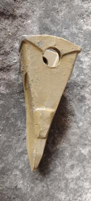 China PC200 Excavator Bucket Teeth for Komatsu Heavy Duty 205-70-19570 for sale