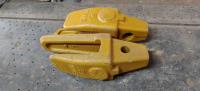 China For V-olvo EC460 EC480 Excavator Bucket Tooth Adapter 14556465 14537826 for sale