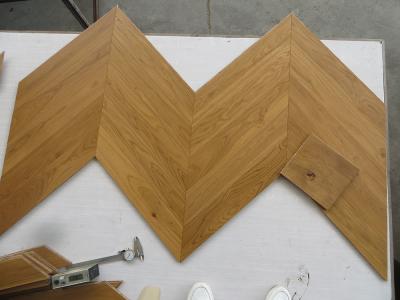 China Matt Engineered Oak Chevron Flooring Brown Stain Selected Grade for sale