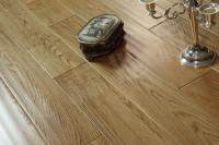 China handscraped white oak engineered wooden flooring with natural lacquer for sale
