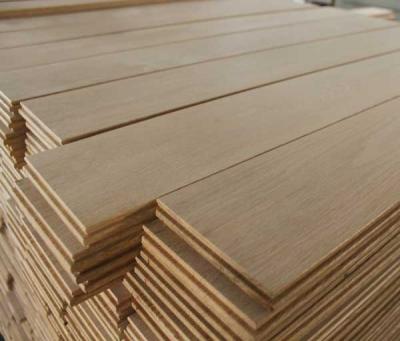 China Unfinished solid white oak wood Flooring real white oak hardwood flooring 300mm-1500MM for sale