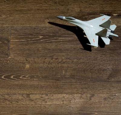 China Single Strip Classic White Oak Engineered wood flooring with smoked limed surface for sale