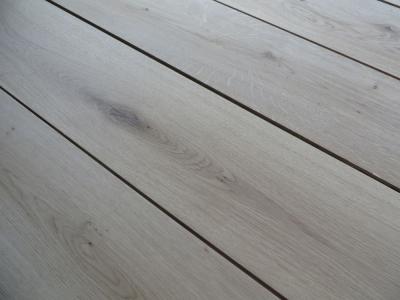 China Invisiable oil Oak engineered wood flooring, rustic grade and natural color for sale