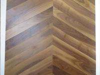 China American Walnut Chevron Parquet Flooring For Residential Customized Size for sale