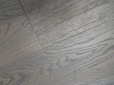 China Grey Stained Russian Oak Flooring Matt 18mm Engineered Oak Flooring for sale