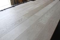 China 2-layers 1 strip Prime European Oak Engineered Wood Flooring, AB Grade, Brushed Unfinished 1900x165x12MM for sale