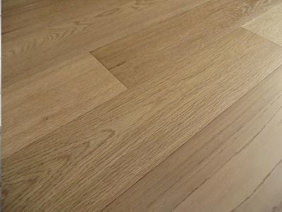 China Slight Brushed And Lacquered Engineered Oak Flooring 260mm 280mm Width for sale