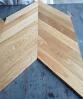 China AB Grade Engineered Oak Chevron Flooring Brushed And Natural Lacquered for sale