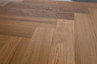 China Smoked UV Oiled White Oak Herringbone Parquet Flooring 910x150mm for sale