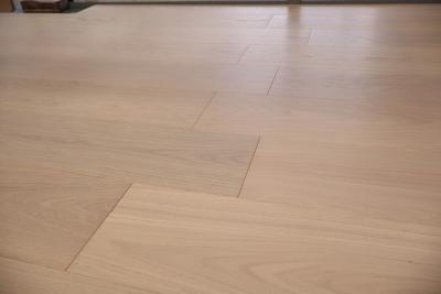 China European Oak Engineered Wood Flooring 1900x190x14/3MM AB Grade with UV Lacquer Finish for sale