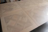 China Versailles Panels Flooring Engineered Oak Panels with Saw Cut Veneers and Customizable Matt Finish for Interior Flooring for sale