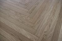 China 55mm Oak Herringbone Parquet Flooring with 4MM Top Veneer and 1200 x 55 x 14MM Size for sale
