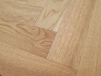 China Prime White Oak Herringbone Engineered Flooring 600 X 90 X 12/3MM Size for sale
