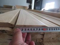 China Unfinished Oak Veneered Bevelled Skirting Board With Finger Joint Fir Core for sale