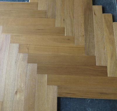 China Residential Smoked Oak Engineered Herringbone Parquet Flooring Color 21 for sale