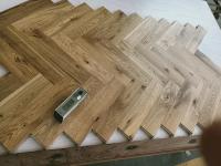 China Rustic Oak Herringbone Parquet Flooring Block Natural Lacquered for sale