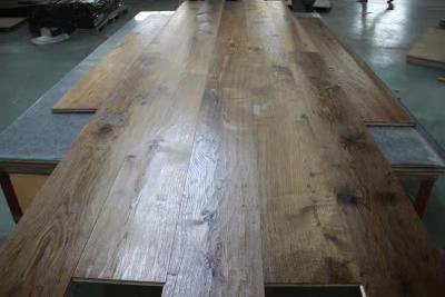 China Distressed Oak Engineered Wood Flooring Rustic Oak Parquet Flooring for sale