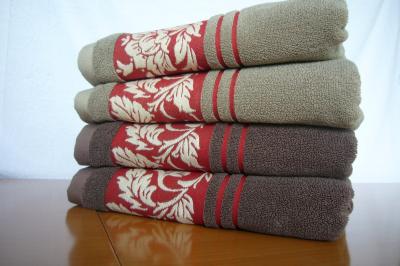 China 100% cotton jacquard bath towel , yarn dyed , towel set for sale