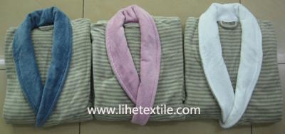 China 100% Cotton Bathrobe Bath Shirt Available in Yellow Blue White Colors for sale