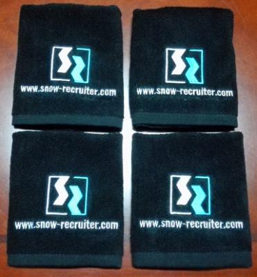 China Custom Embroidered Logo Fitness Towel 40x80cm Microfiber Quick Dry Gym Towel for sale