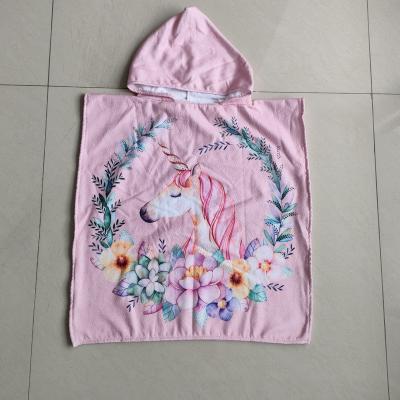China Custom Cartoon Printed  Microfiber Kids Hooded Beach Towel Poncho for sale