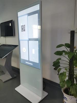 China 55 Inch White Digital Signage Totem LCD Display Inter Core I3 Cpu AC100~240V 50/60 HZ for sale