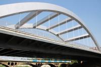 China Heavy Duty Steel Bridge Fabrication Weather Resistant Pedestrian Bridge Kits For Scenic Areas for sale