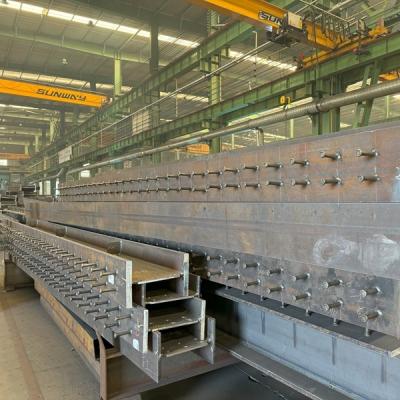 China EN1090 Qualified Customized Welded H Beam with Shear Studs for Composite Steel Structure for sale