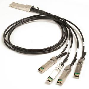 China 100Gbps Fiber Optic Transceiver QSFP28 To 4xSFP28 Direct Attach Copper Cable for sale