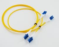 China OS2 PVC/OFNR/LSZH Fiber Patch Cord LC To LC Uniboot Reverse Polarity Duplex BIF G657a1 for sale