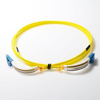 China 90 Degree Angle Boot Fiber Optic Patch Cable OS2 9/125um High Density Cabling Solution for sale