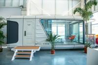 China 2025 Modern Luxury Mobile Capsule House 8.5×3.3×3.2m Prefabricated Modular Home Hotel for sale
