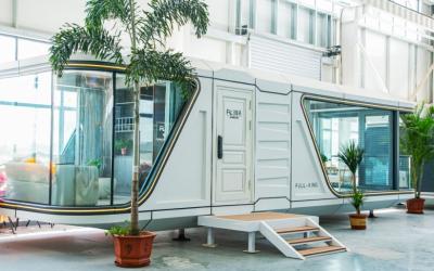 China Compact Waterproof Space Cabin Villa 10kW Low Energy Luxury Hotel Vacation Villa with Balcony for sale