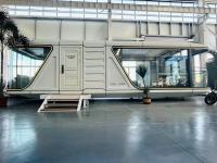 China FULL-KING B7 Space Capsule House 38m² Galvanized Steel Frame Luxury Prefab Home for sale
