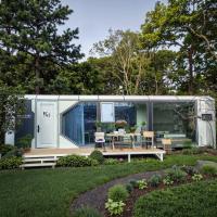 China Space Capsule House Modular Living System with Thermal Insulation for sale