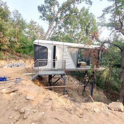 China Space Capsule House Modular Unit 2.5mm Aviation Aluminum 100mm Insulation for Sustainable Living for sale