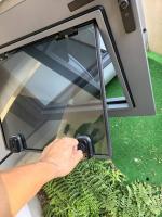 China Smart Pet House with App Control & Climate Temperature Control Featuring Galvanized Steel Frame for sale