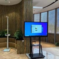 China All-In-One Interactive LED Touch Screen for Retail & Conference Use Big Size Digital Signage Display for sale