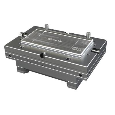 China Submarine Gate Automotive Mold with 000 Mold Life and P20/718/H13/NAK80 Mold Steel for sale