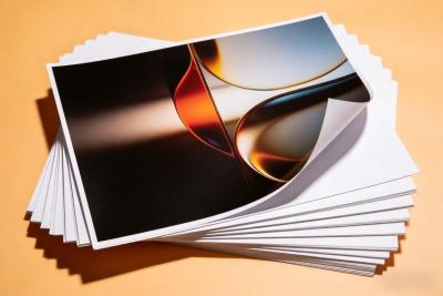 China Coated Inkjet Adhesive Paper 135g A4 A3 Adhesive Glossy Paper High Resolution for sale