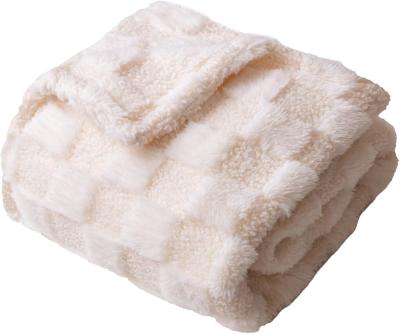 China Checkered Baby Blanket 30x40 Inches Ultra Soft Polyester - Reversible All-Season Nursery Blanket for sale
