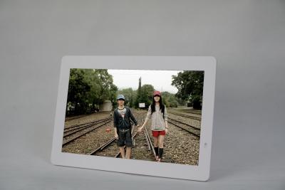 China 14 Inch 16:10 Portable Digital Picture Frame With Video Loop Play 1280*800 for sale