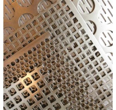 China AISI ASTM GB Decorative Metal Grate Sheet 2mm - 50mm Steel Mesh Walkway Panels for sale