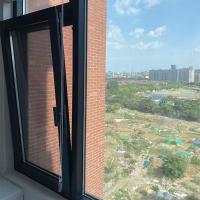 China Customizable Modern Aluminum Alloy Tilting and Rotating Window Aluminium Material for windows for Living Rooms for sale