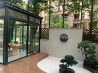 China Energy Efficient and UV Resistant Sunroom with Customizable Design for Year-Round Comfort for sale