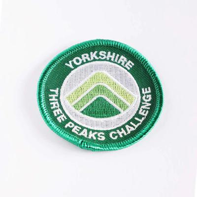 China Custom Woven Patches Iron On Clothing Embroidered Badges 100 Pcs MOQ Pantone Color for sale