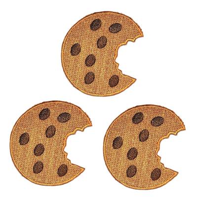 China Custom Embroidered Iron On Patches Applique Sewing Accessories 5x5 cm for sale